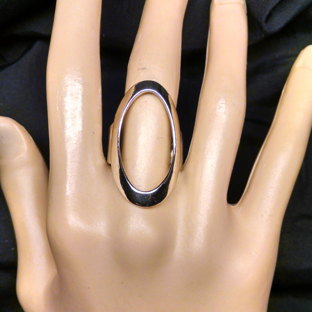 Rare Vintage Antique Style Oval Shape Hallow Ring - Gem